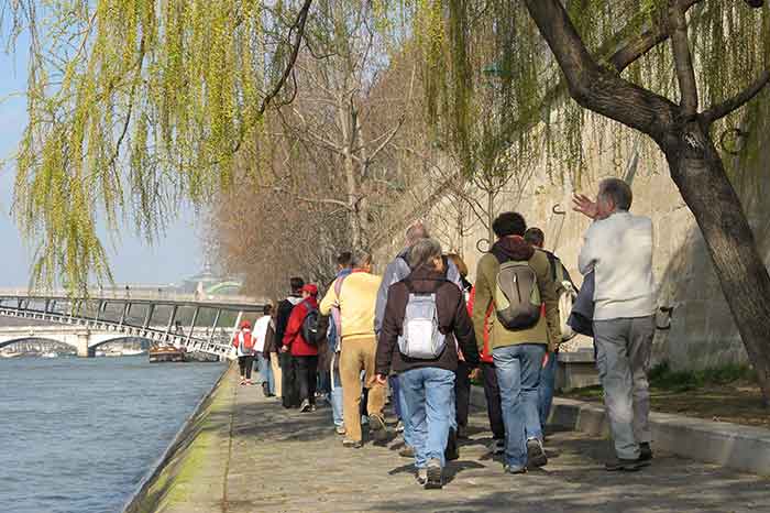 Randonner en ville - Fédération Française de la Randonnée Pédestre
